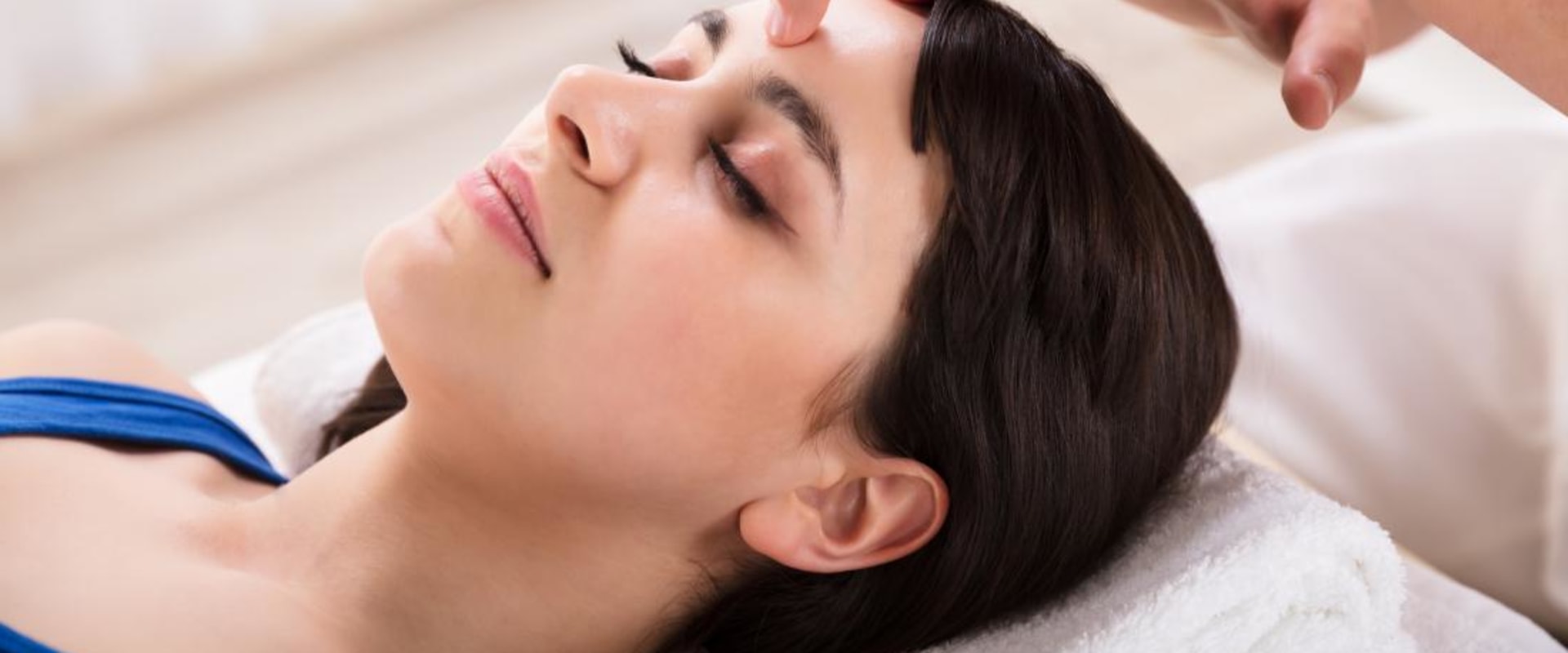 How to Use Pressure Points to Relieve Headaches